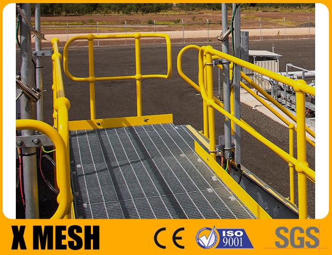 Length 2000mm Welded Steel Grating Serrated Galvanised Grid Mesh