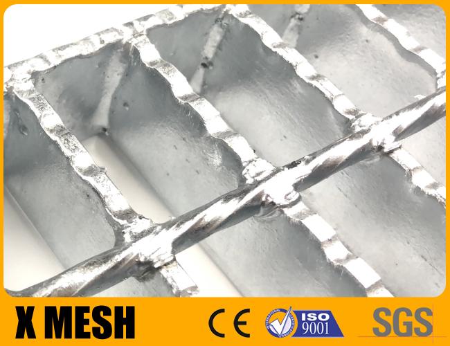 Galvanized Finish Serrated Steel Grating For Civil Engineering