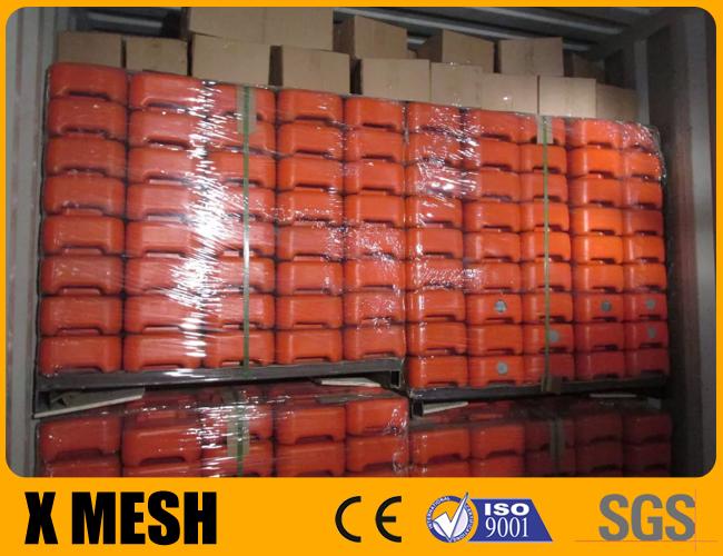 3.5mm Removable Temporary Mesh Fencing With Concrete Block Clamps