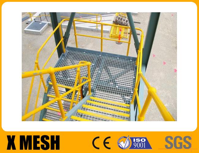 Galvanized I Bar Welded Steel Grating Stair Steps Meet Din 24531 Standard
